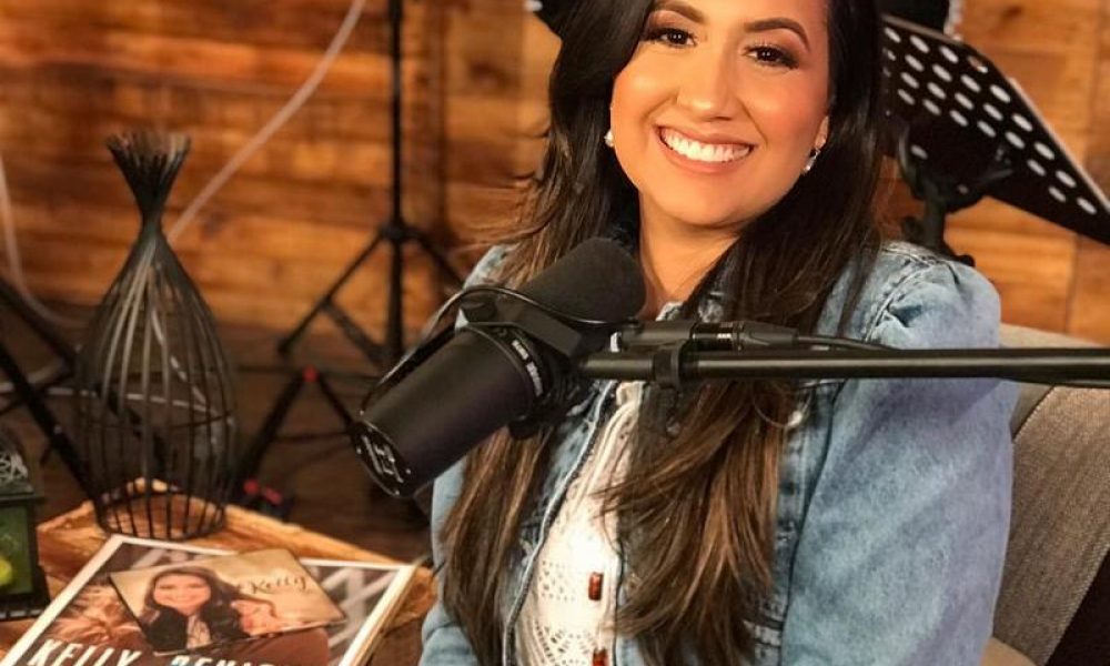 Kelly Benigno lança single do projeto “Home Session Graça Music ...
