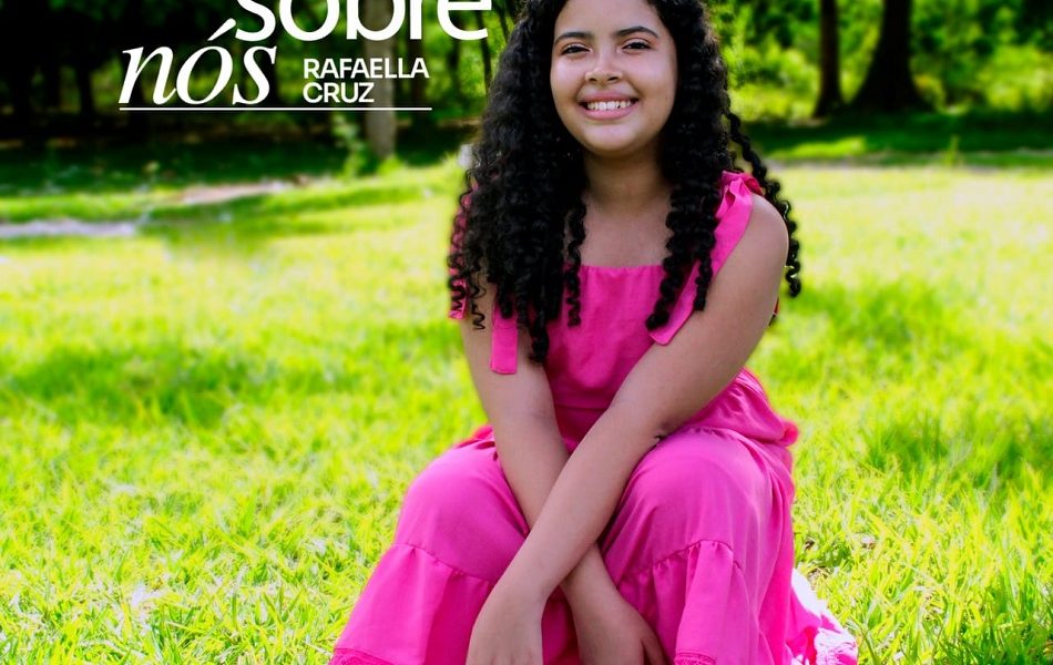 A delicadeza da jovem Rafaella Cruz em seu primeiro single, Reina sobre ...
