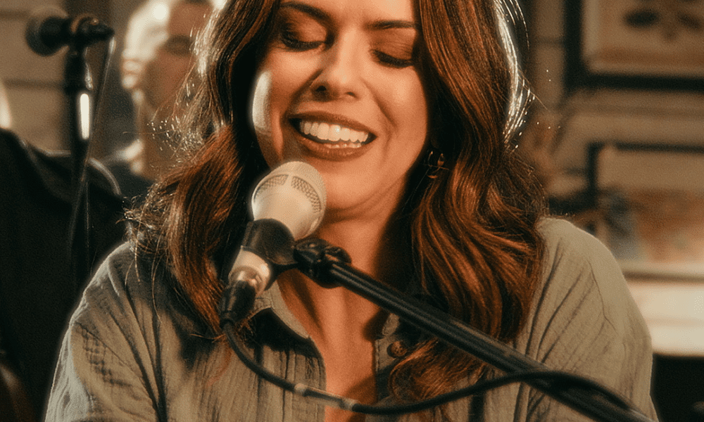 Rachel Novaes surpreende ao unir clássico da Harpa Cristã a sucesso do ...